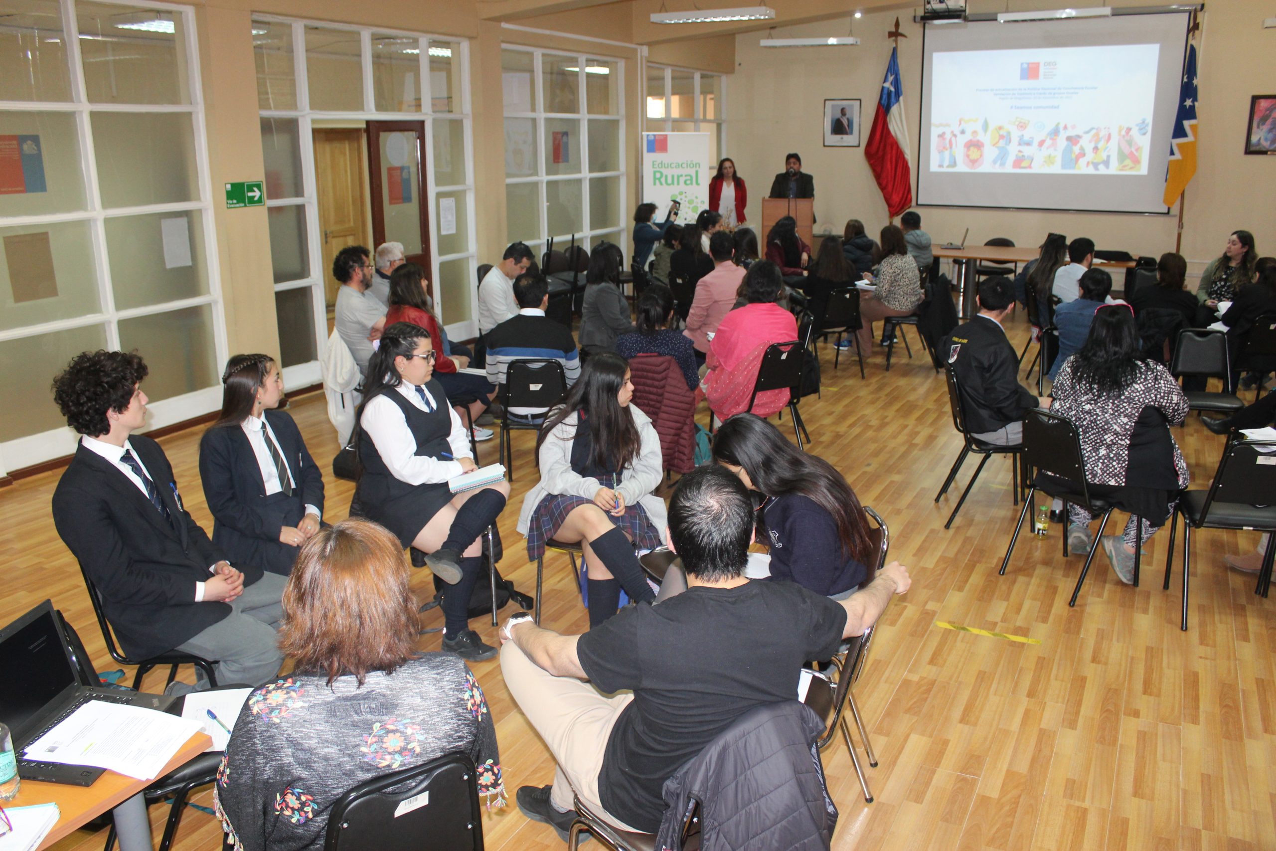 COMUNIDADES EDUCATIVAS TRABAJAN EN CONJUNTO PARA FORTALECER LA POLITICA ...